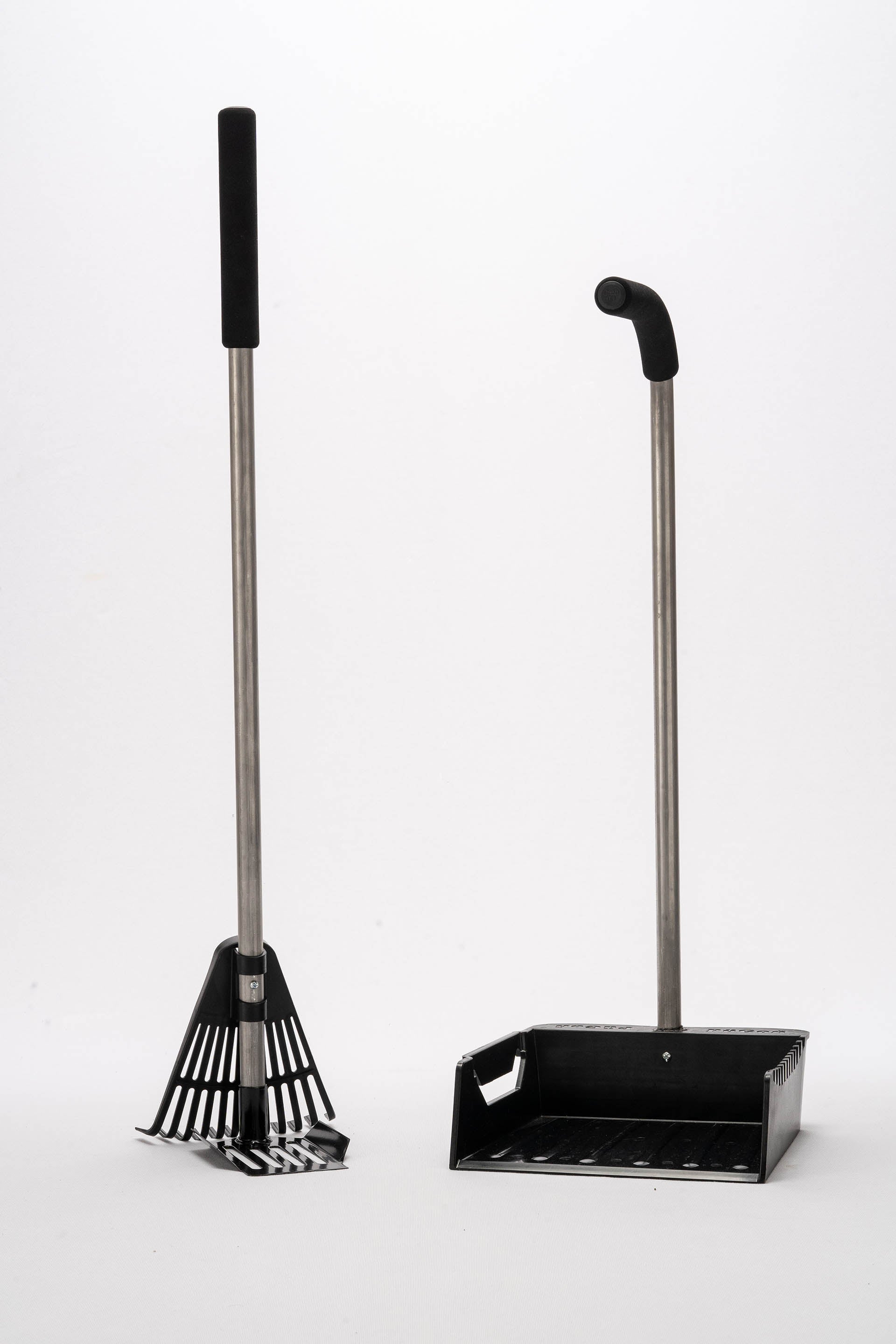 Dog Poop Scoop XL Heavy Duty by PuGon – Pügon Pooper Scoopers